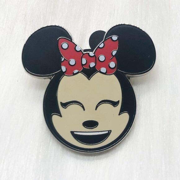 Disney | Jewelry | 525 Disney Minnie Mouse Smiling Emoji Pin | Poshmark